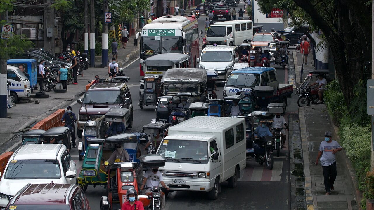 Electric vehicles: Beating traffic and pollution in metro Manila ...